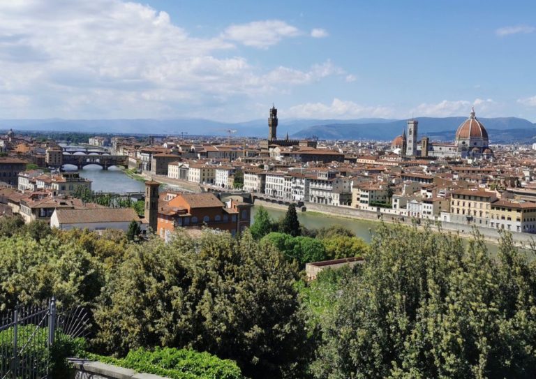 Most beautiful and famous piazzas in Florence + map and tips for visiting